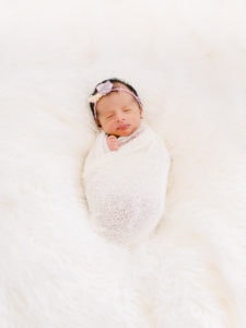 Ava Mae | Introducing Our Firstborn - Juliana Kae Photography