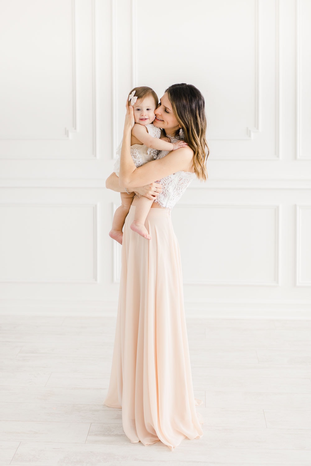 Ava Mae Turns ONE | First Birthday Photos - Juliana Kae