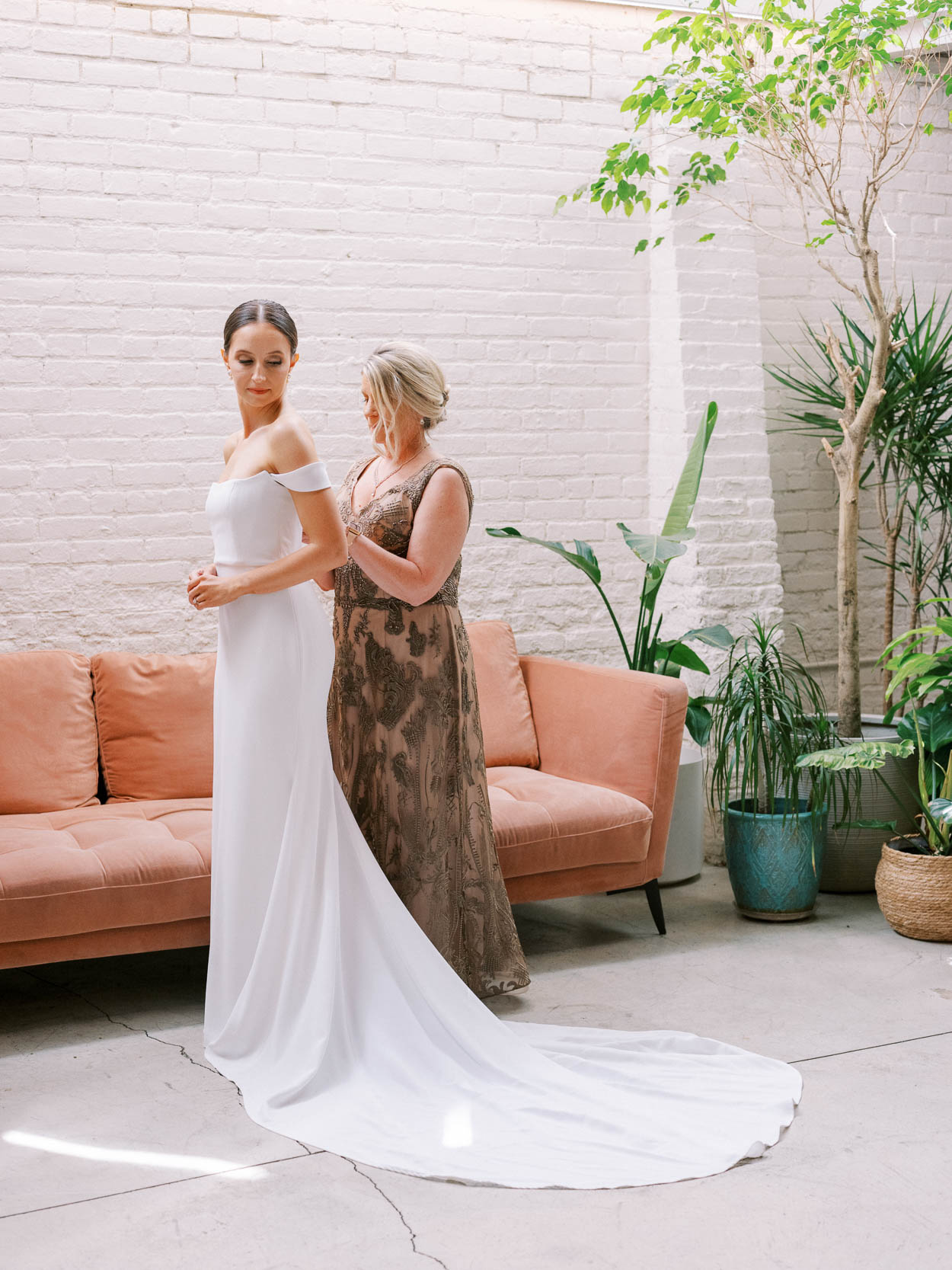 Romance in the Garden - A Gordon Green Wedding - Juliana Kae